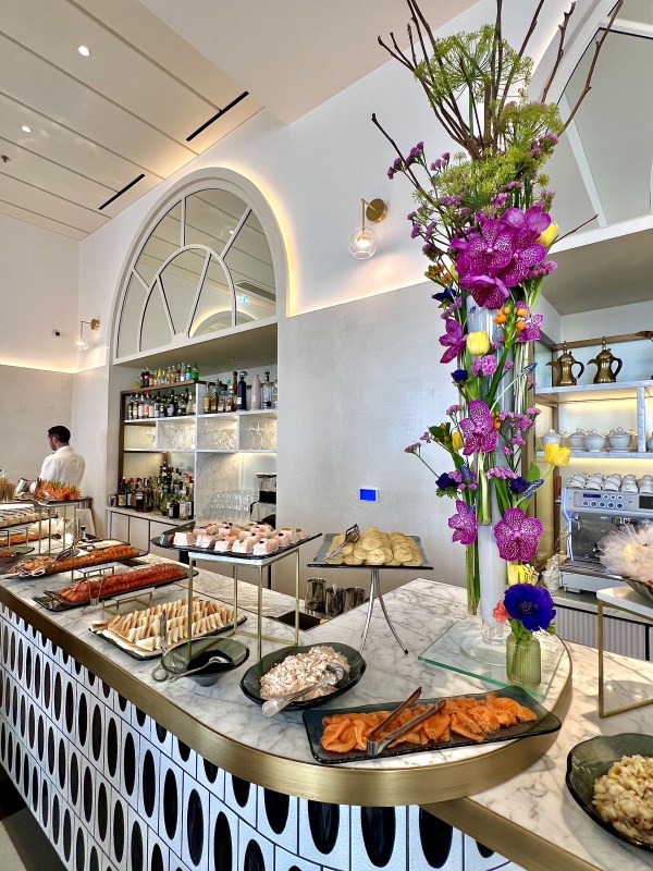 Le Carlton Cannes et son iconique Brunch – Le Petit Lu Gourmand ...